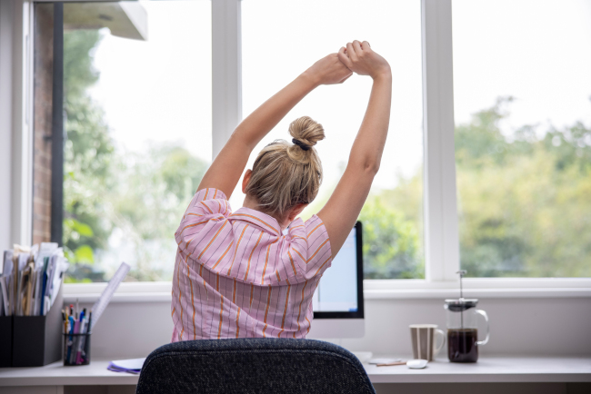 Improve Your Back Pain by Sitting Properly at Work | Dr. Lester ...